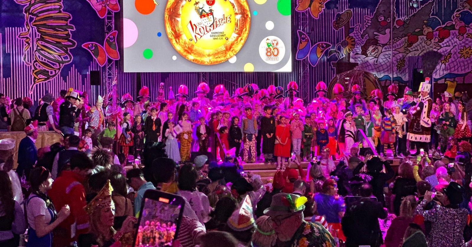 Karnevalsfreude für Engagierte und Nachbar*innen | Nachbarschaftshilfe ...